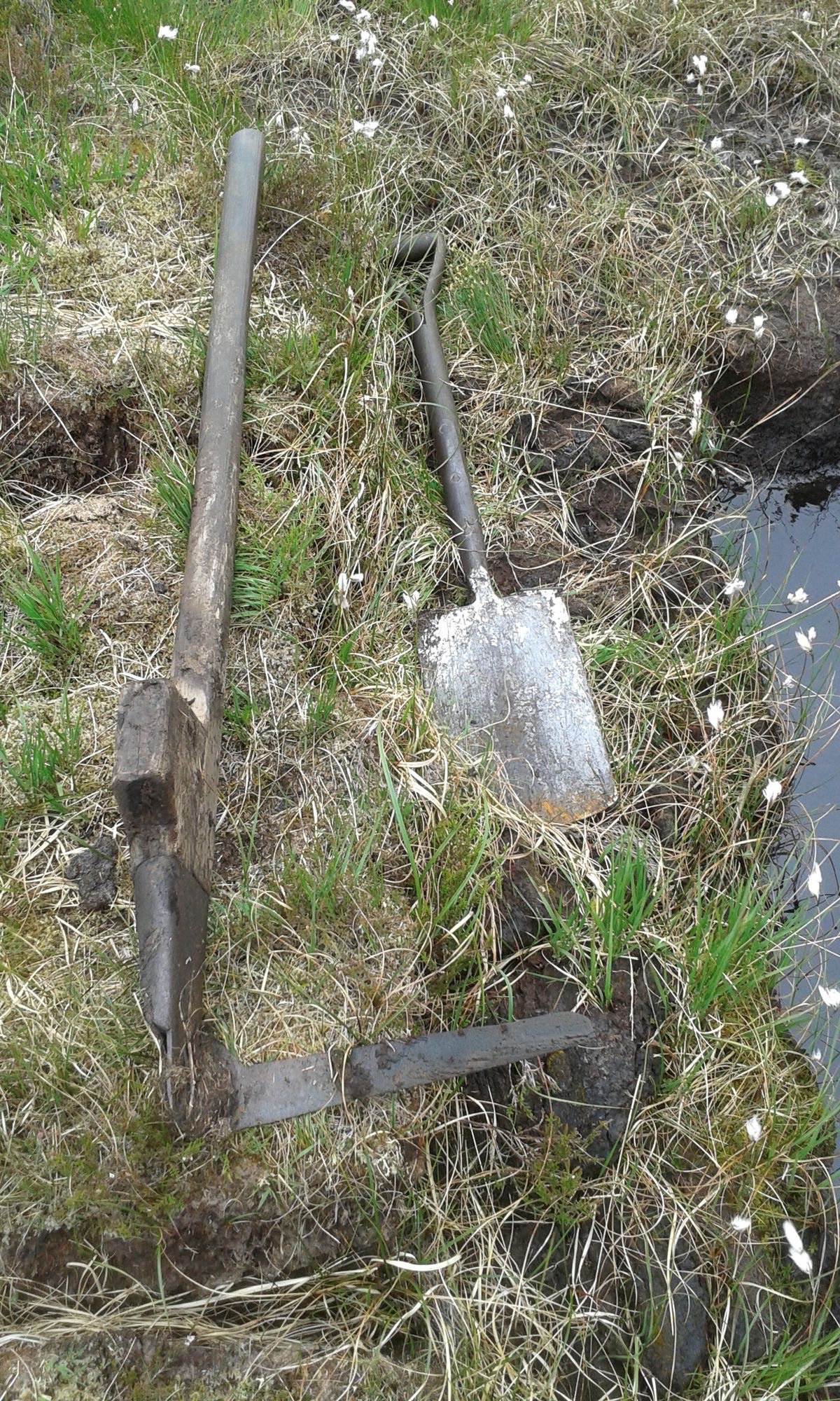 Peat spades – Robin A Crawford